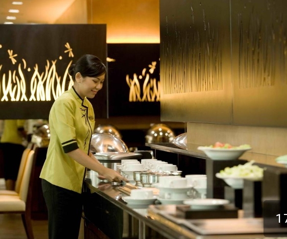 Makan Malam Oriental Buffet Sepuasnya di Hotel Santika BSD Teraskota ...