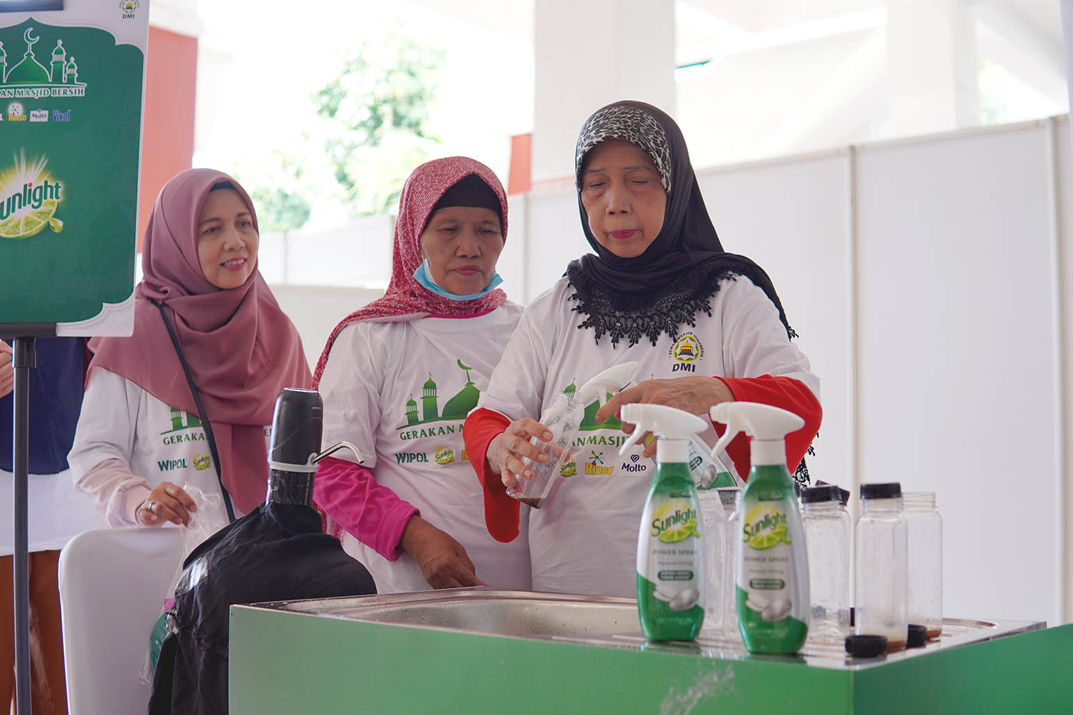Unilever Indonesia Gelar Puncak Pelaksanaan “Gerakan Masjid Bersih 2024 ...