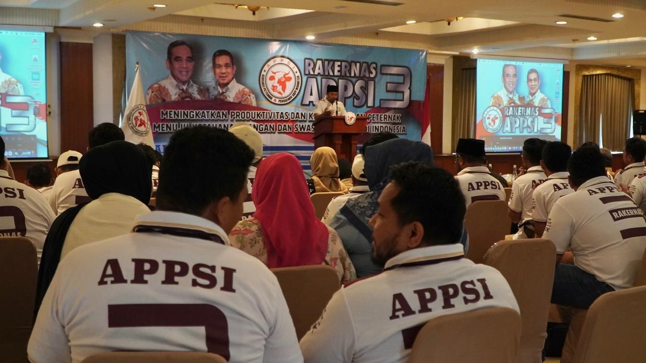 APPSI Angkat Derajat Peternak Lewat Kontes Sapi dan Dorongan Sapi Perah ...